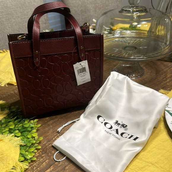Coach | Bags | Signature Leather Field Tote With Shoulder Strap And ...
